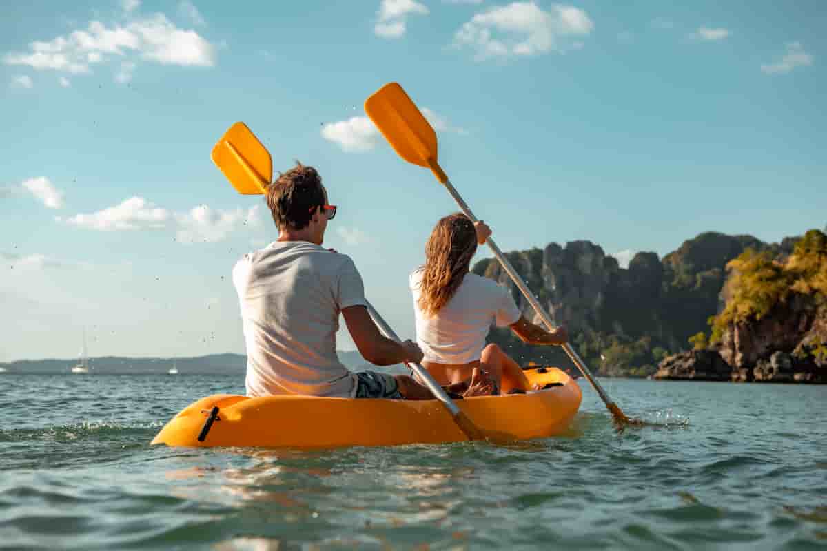 Beach Activities for Couples - Day or Evening Date (Plus Scenario Ideas ...